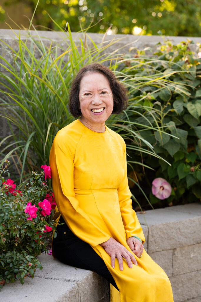 Hong Thi Nguyen - Sunset Gardens